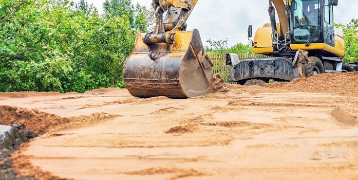 Mini-pelle électrique : quels avantages pour votre chantier ? - Kiloutou